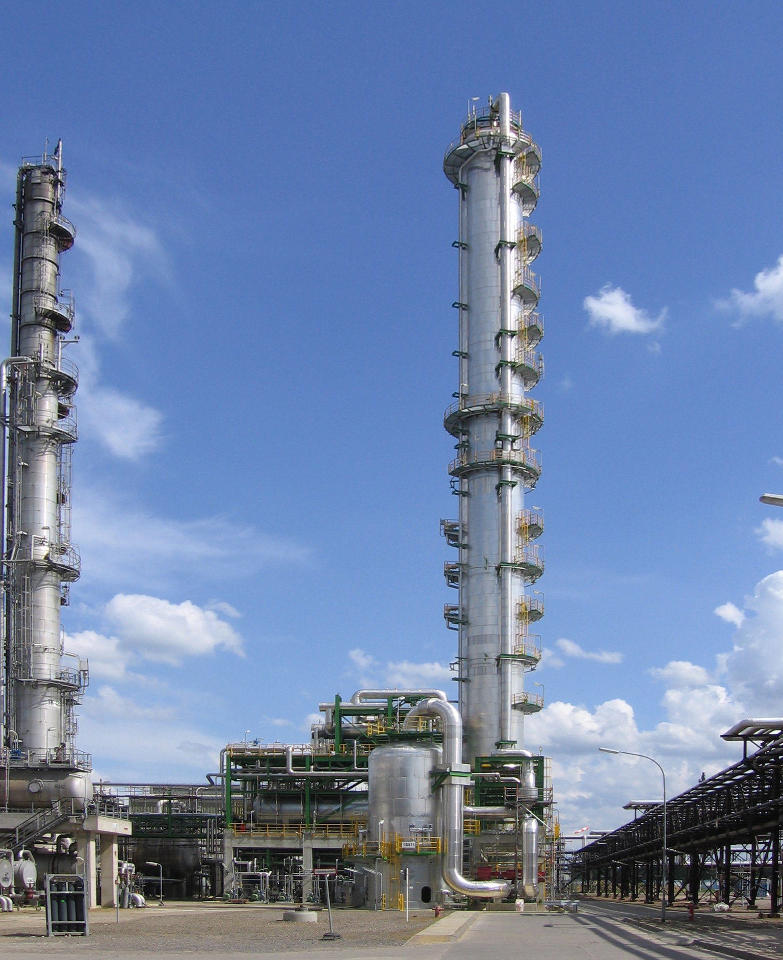 EDL Anlagenbau: Refinery